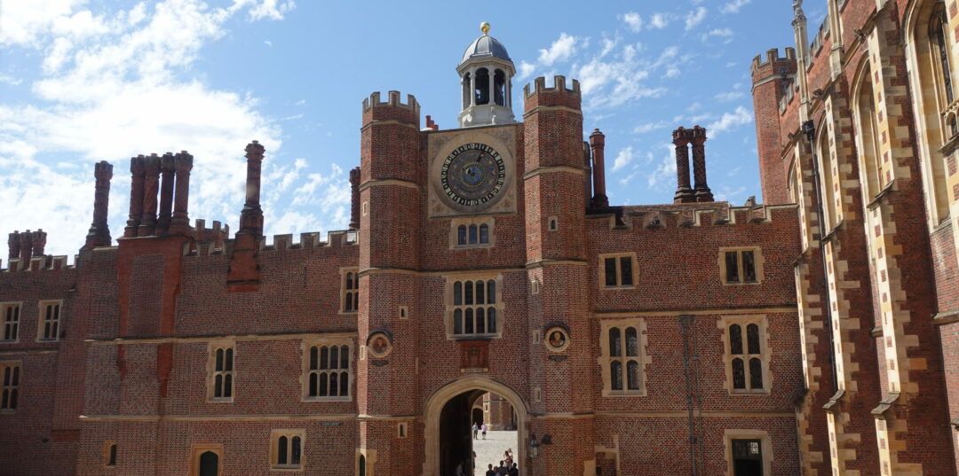 Hampton Court – Activities Day 1 | King James Bible History